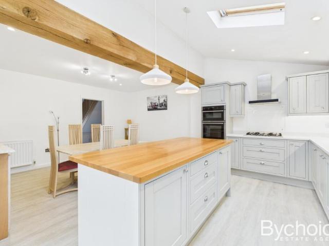 house for rent in High Street, CO10 9PT