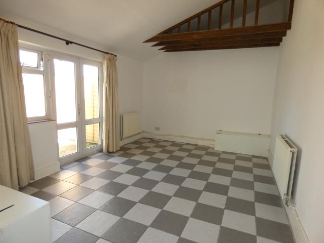 house for rent in High Street, London colney, London colney