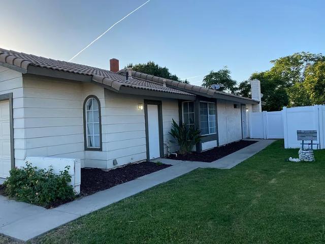 House for Rent in Highland, California, Ref# 202087600