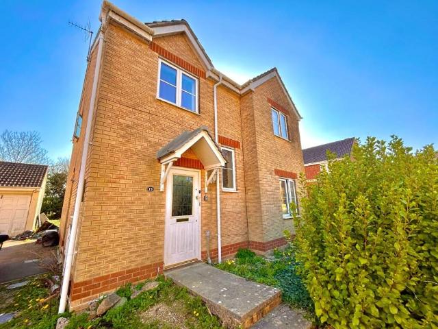 house for rent in Hill Court, CF31 5BX