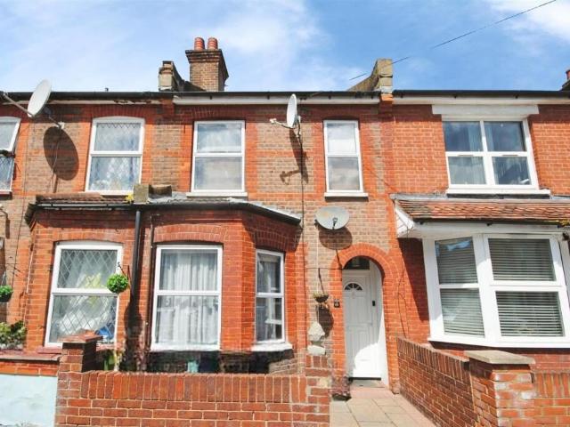house for rent in Holywell Road, WD18 0HU