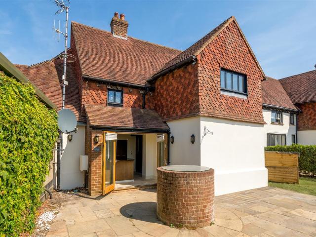 Alfold Road, Cranleigh