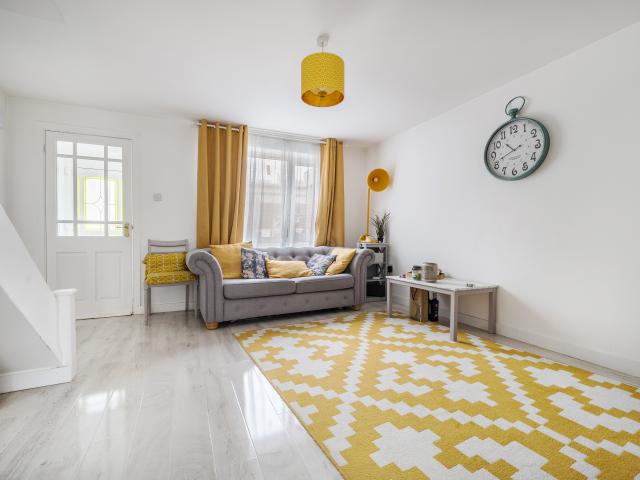 house for rent in Holmcroft, Crawley, Crawley