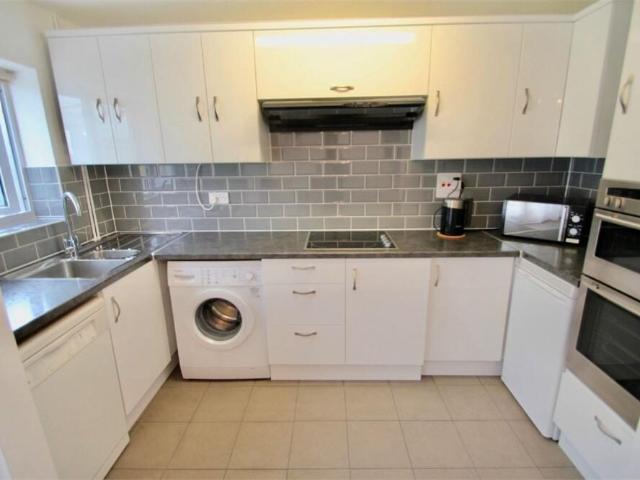 house for rent in Holmsdale Close, SL0 9HY