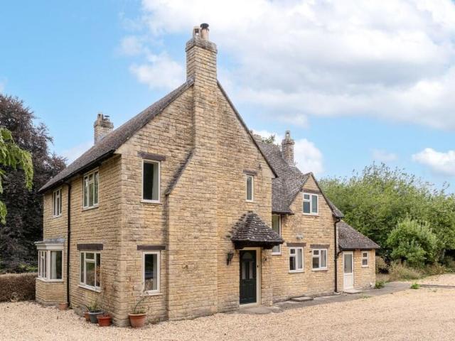 house for rent in Hopcrofts Holt, OX25 5QQ