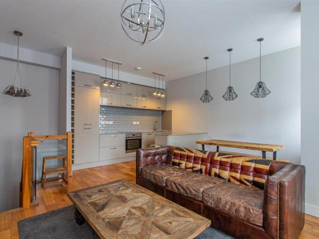 house for rent in Howard Gardens, Cardiff, CF24 0EF