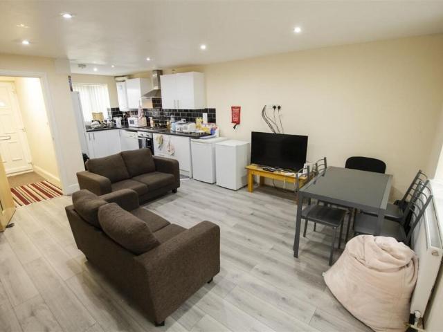 house for rent in Humphrey Middlemore Drive, B17 0JJ