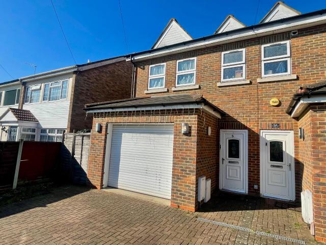 house for rent in Hughes Road, Ashford, Middlesex TW15 1RF