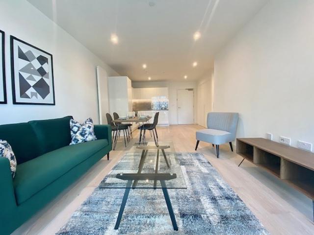 house for rent in James Cook, London, E16