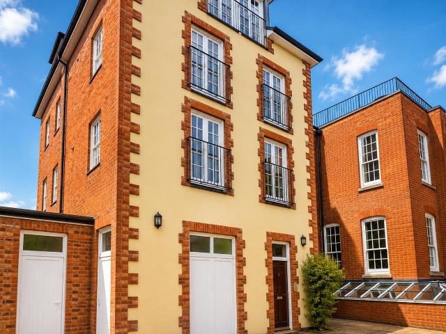 house for rent in jewry street, winchester