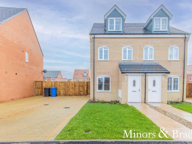 house for rent in Kearney Drive, NR32 3FJ