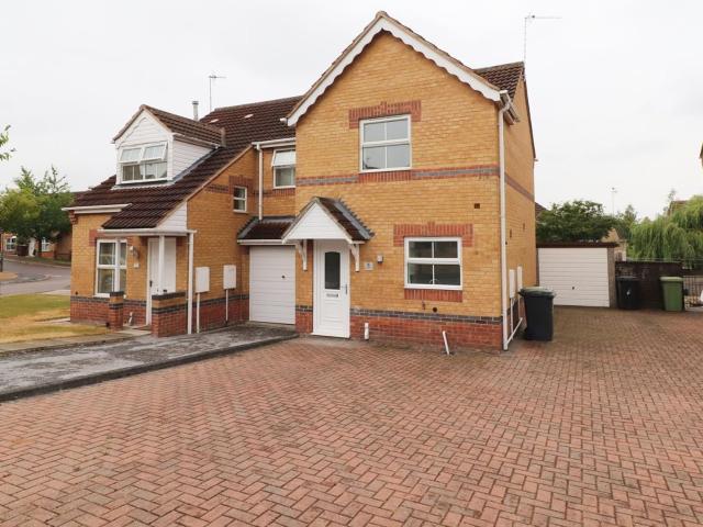 house for rent in Kingfisher Court, S44 6QG