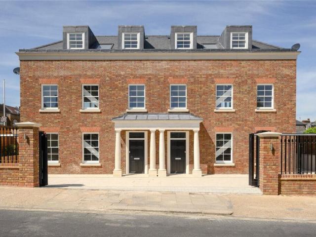 house for rent in Kings Road, Richmond, TW10