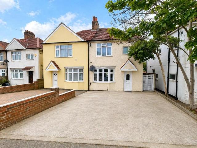 house for rent in Kingsley Road, TW3 4AR