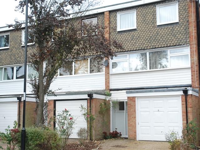house for rent in Knigton Close, Croydon, Croydon, Surrey, CR2 6DP