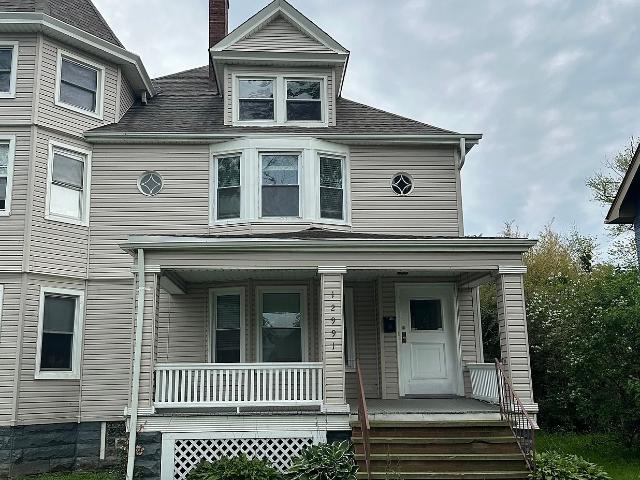 House for Rent in Lakewood, Ohio, Ref# 202088560