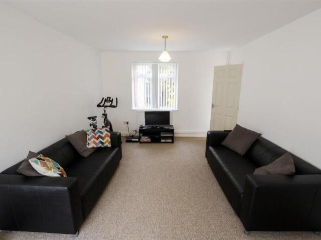 house for rent in Leahurst Crescent, B17 0LG