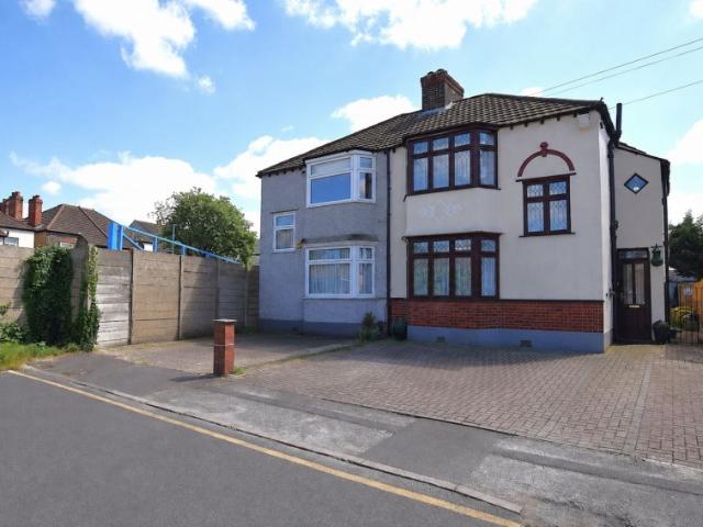 house for rent in Lessington Avenue, Romford, Greater London