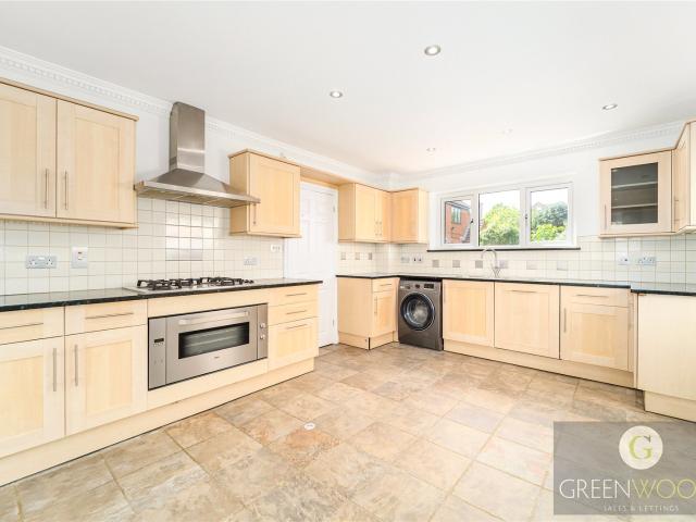 house for rent in Lime Tree Avenue, Esher, Surrey