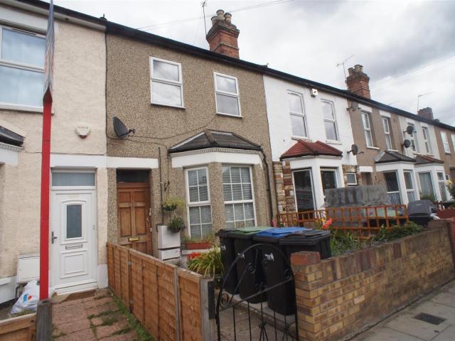 house for rent in Lincoln Road, Enfield
