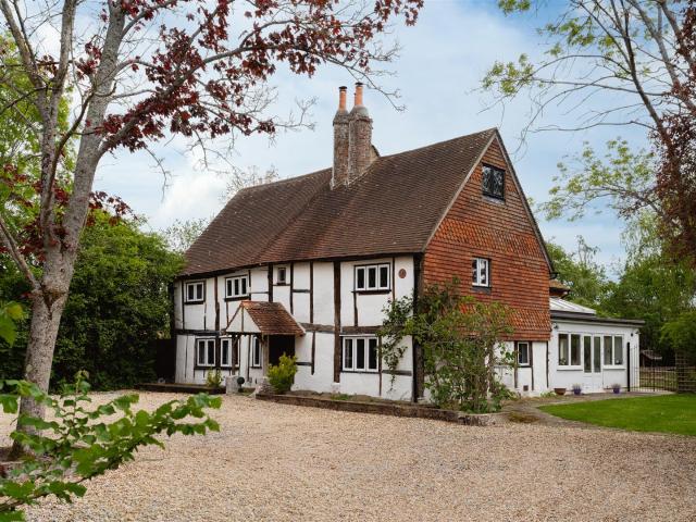 house for rent in Little Ffynches, Lonesome Lane, Reigate, RH2 7QT