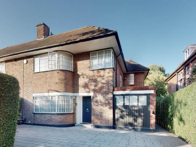 house for rent in Litchfield Way, Hampstead Garden Suburb, NW11