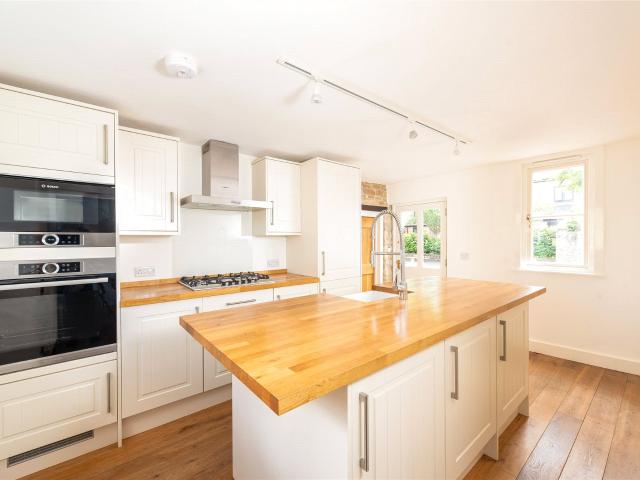 house for rent in London House, The Stocks, Cosgrove, Northamptonshire, MK19 7JD