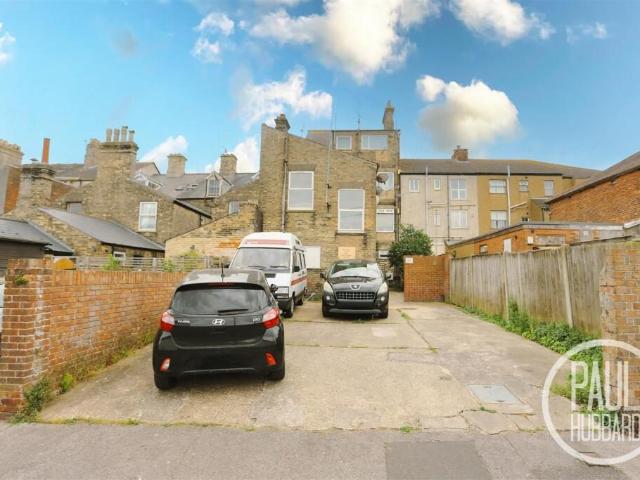 house for rent in London Road South, NR33 0DX