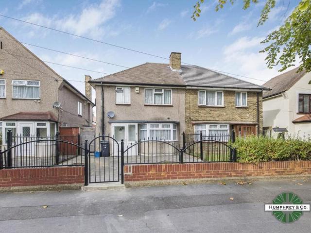 house for rent in Longbridge Road, IG11 9DA