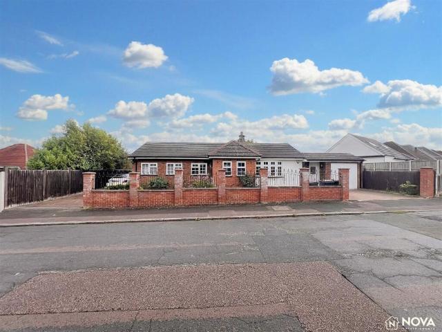 house for rent in Locarno Avenue, LU4 9EJ