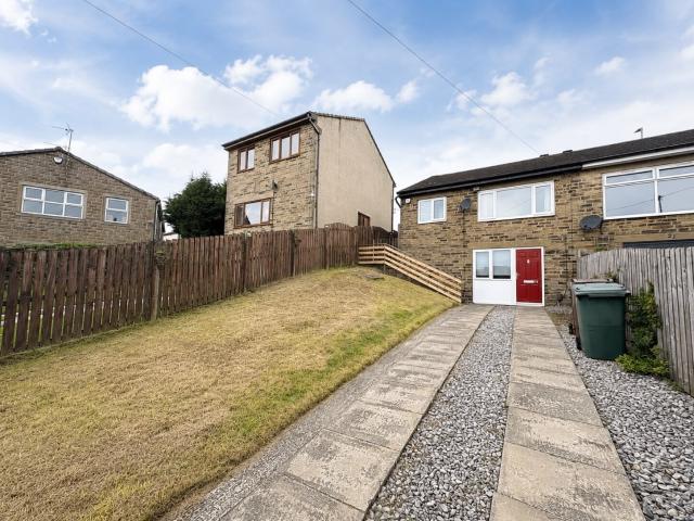 house for rent in Lodge Gate Close, Bradford, Denholme, Bradford, Denholme