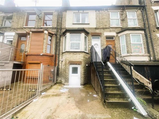 house for rent in Luton Road, ME4 5AE