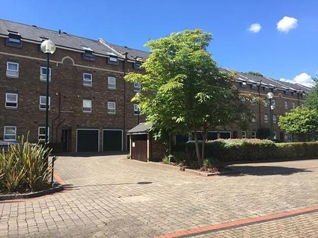 house for rent in Manchester Road, E14 3GL