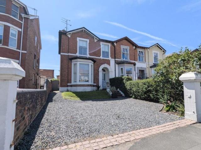 house for rent in Manchester Road, PR9 9AZ
