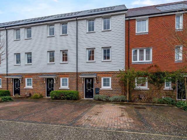 house for rent in Macmillan Road, Dunton Green, TN14