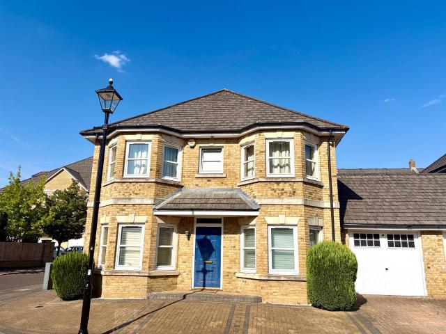 house for rent in marshall square, so15