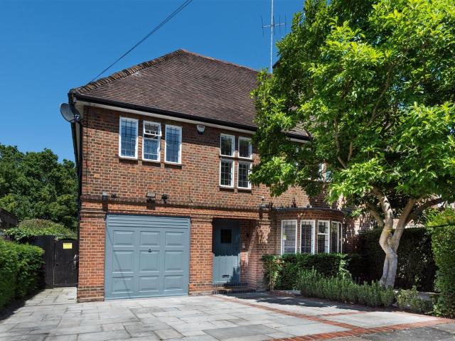 house for rent in Meadway, NW11 6QH