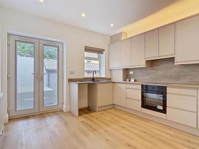 house for rent in Meersbrook Avenue, S8 9ED