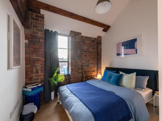 3 bedroom flat to rent on Milton Street, Sheffield