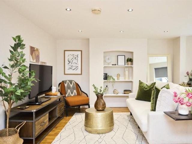house for rent in Mildenhall Road, E5 0RU