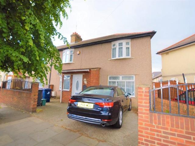 house for rent in Montague Road, UB2 5PB