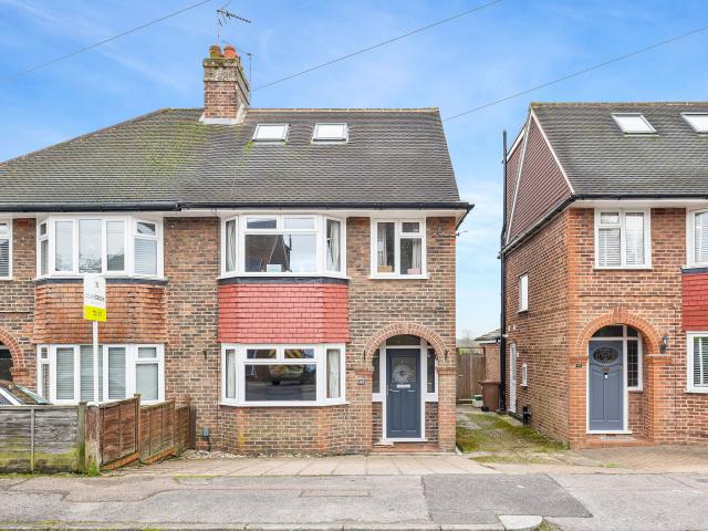 house for rent in New North Road, RH2 8LZ