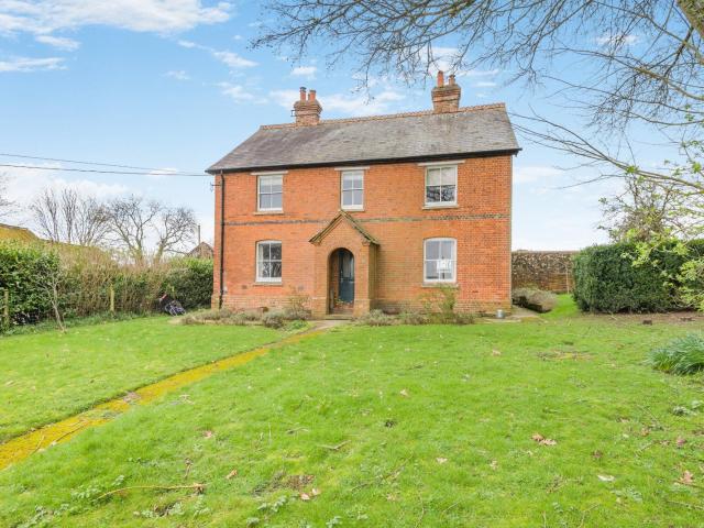 house for rent in Newbury Berkshire RG20 9QB Highclere Street, Highclere