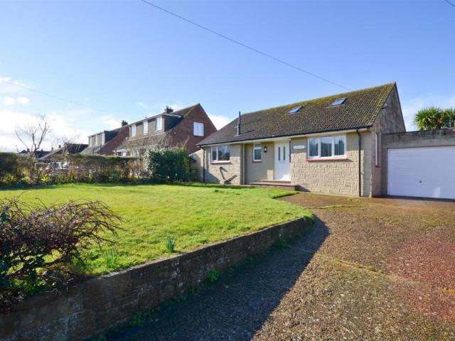 house for rent in Newport Road, PO38 3HU