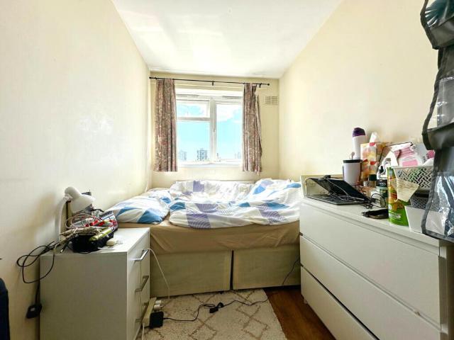 house for rent in Olney Road, SE17 3HU