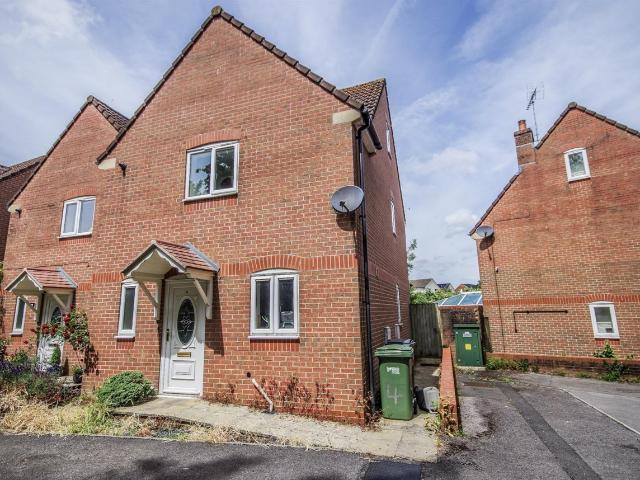 house for rent in Old Barn Court, Cam