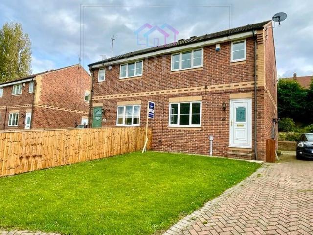house for rent in Old Mill Close, WF9 4QY