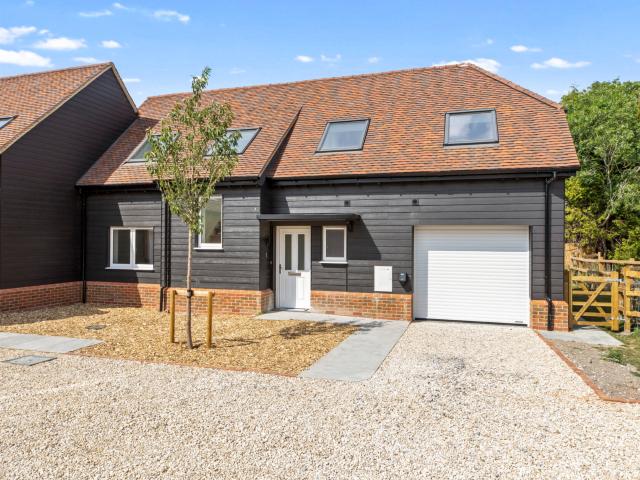 house for rent in Old Nursery Place, Askett, HP27
