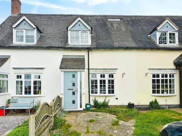 house for rent in Old School Mews, CV32 7XB