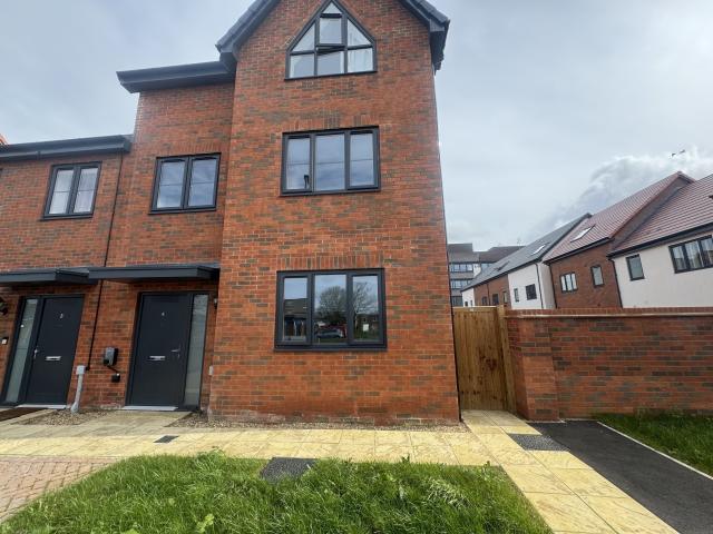 house for rent in Osbourne Gardens, Aylesbury, Aylesbury